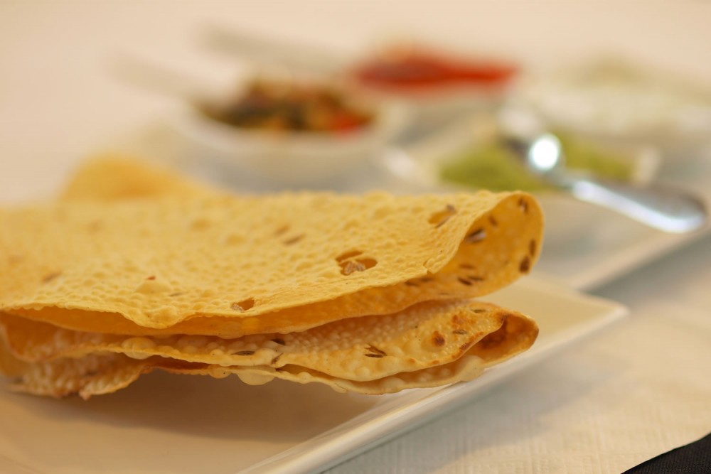Receta de Papads o Papadams. Deliciosas chips de lentejas.